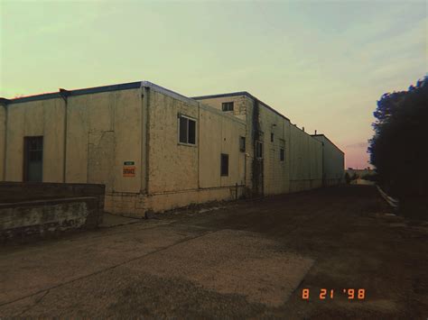 Loading Dock Scrolller