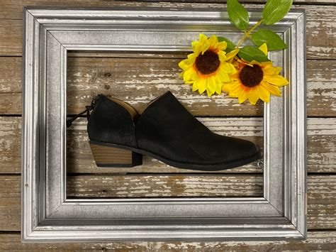 Qupids Half Wildflowers And Grace