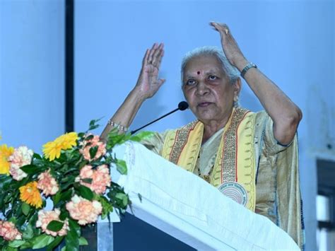 राज्यपाल आनंदीबेन ने विश्वविद्यालयों को शोध कार्यो को लेकर दी नसीहत