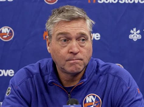 Hockey30 Malaise Dans La Salle De Presse Patrick Roy Remet Un