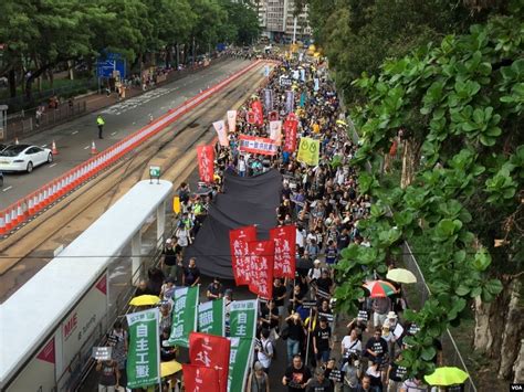 「你的國慶，我的國殤」鏡頭下的香港國慶日常 風傳媒