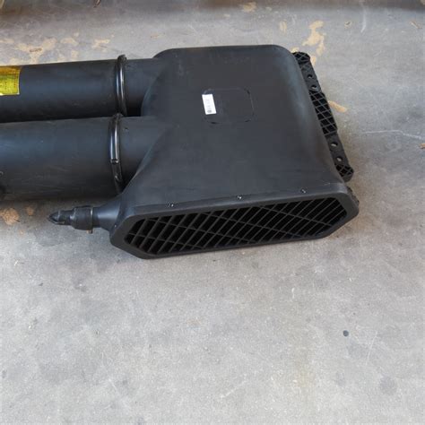 China Sinotruk Howo Double Cylinder Intake Port Wg9725190012