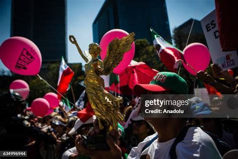 Statue Of Velasquez Photos And Premium High Res Pictures Getty Images