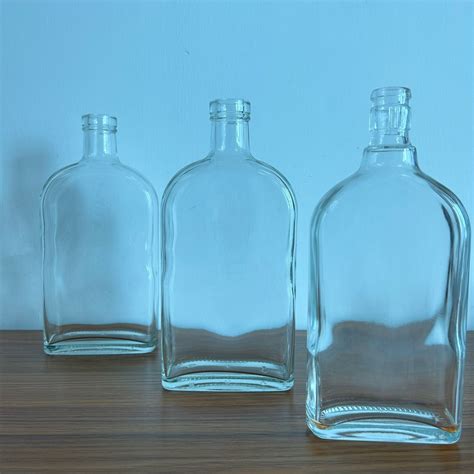 Whiskey Glass Bottles Wholesale Clear Glass Whisky Bottle 750ml 1000ml