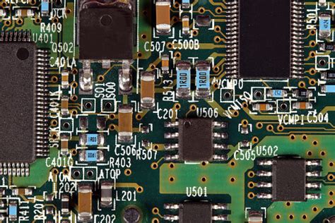 컴퓨터 마더보드 닫기 전자 부품이 있는 회로 기판의 매크로 샷 오래된 컴퓨터 하드웨어 기술 프로세서 정보 공학 0명에 대한 스톡 사진 및 기타 이미지 Istock