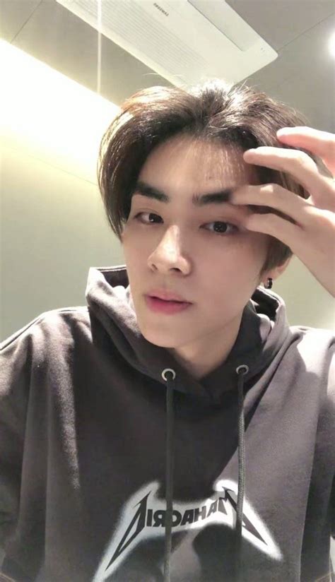 Xiaojun Gambar Gelap Winwin Jaehyun