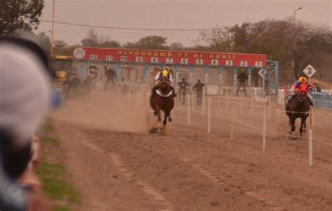 El hipódromo 27 de Abril realizará una doble jornada de turf entre