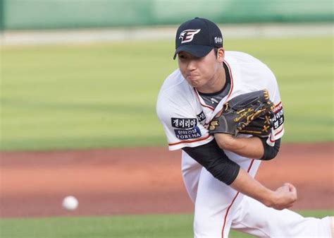 김민우 5이닝 무실점 2연승 한화 Sk 꺾고 탈꼴찌 희망