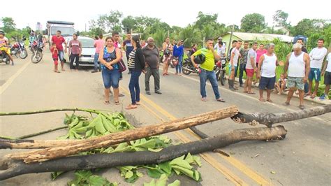 Para Exigir Abastecimento De água Moradores De Comunidade Fecham