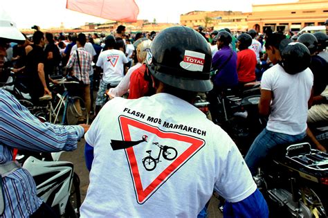 Première Flashmob Marocaine à Mobylette Design Maroc