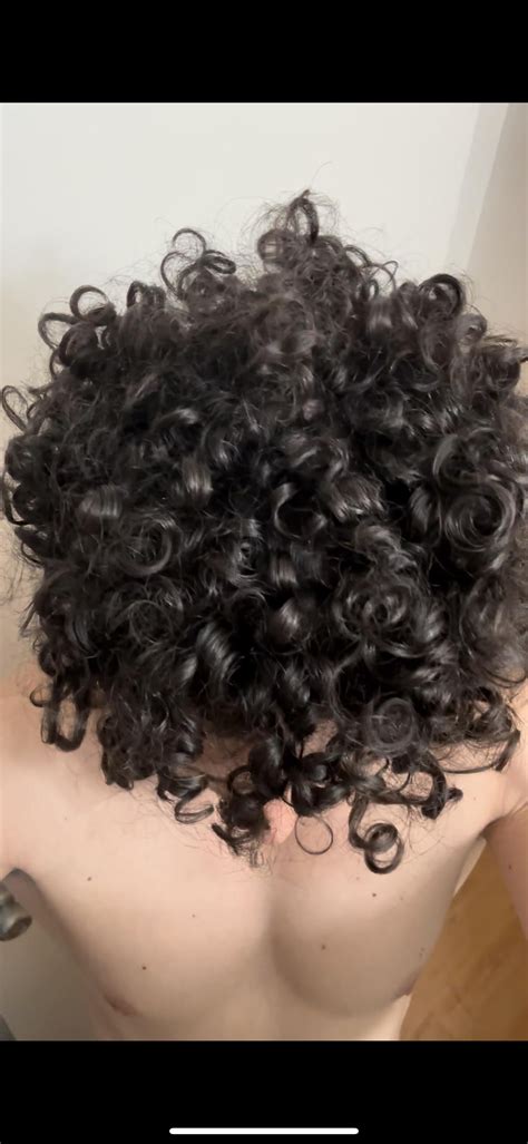 Why Does My Hair Look Full And Normal When Dry But It Looks Like Im