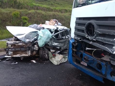 Acidente entre carro e caminhão deixa uma vítima fatal na BR barrosoemdia