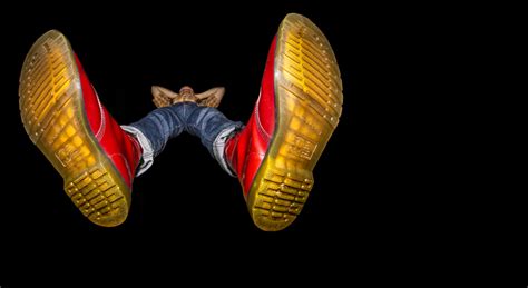 배경 화면 바닥 밑창 찾고있는 쪽으로 1490 년대 디지털 카메라 의사 워드 프로세서 담비 단정 한 항공기 잘 튀는 실물 체리 빨간 구멍