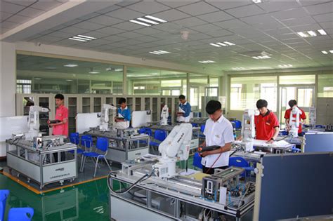 工业机器人实训室 甘肃领先科教设备有限公司 甘肃领先科教设备有限公司 领先科教设备 甘肃领先 科教设备