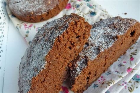Gâteau au chocolat et noisettes à la farine de châtaigne et de sarrasin sans céréales