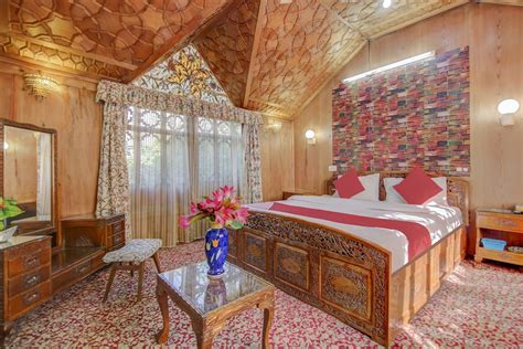 Oyo Hollywood Group Of Houseboats Oyo Rooms Srinagar Book ₹494 Oyo