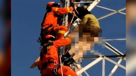 因琐事发生矛盾，母女俩赌气爬上高压线塔被困所有人澎湃新闻 The Paper
