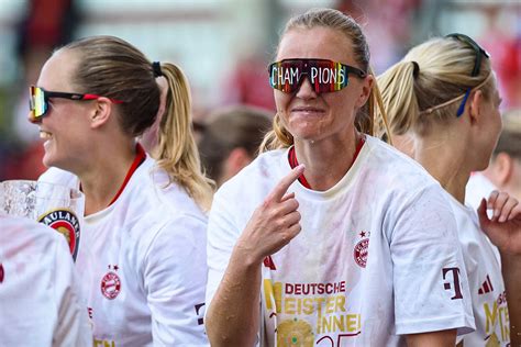 바이에른 뮌헨 ‘조기 우승 확정 지었다…“모든 선수들 정말 자랑스러워” [공식발표]