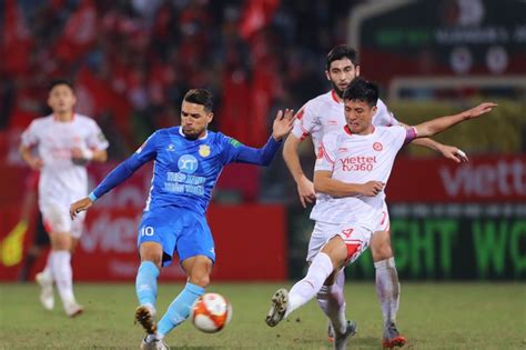 Chuyên gia châu Âu V League nghỉ quá dài đi ngược lại sự phát triển