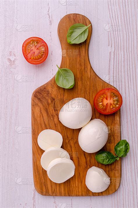 传统的马苏里拉奶酪