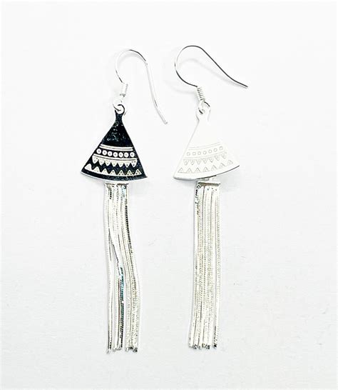 Aros Colgantes Triángulos y Cadena Joyas Danis y Florencia