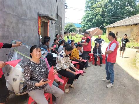 道县万家庄街道：“屋场会”上话禁毒群众危害宣传