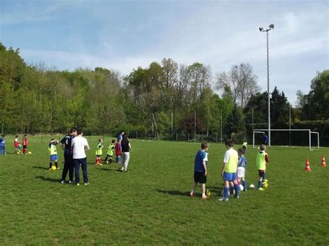 Les Jeunes Footballeurs En Stage Jouy 28300