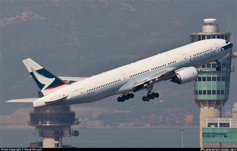 B Hnd Cathay Pacific Boeing 777 267 Photo By Wong Chi Lam Id 327762