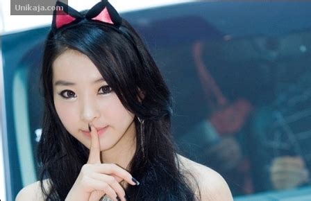 Foto Pose Cewek Cantik Narsis Yang Kerap Ditiru Asal