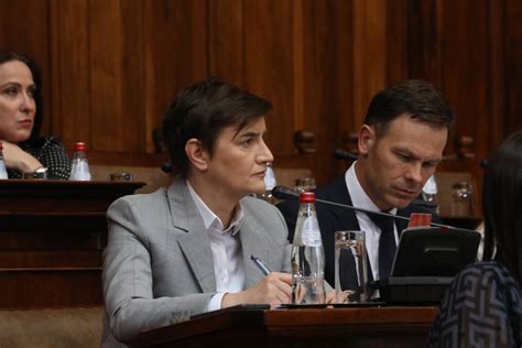 Brnabić Na protestima Srbija protiv nasilja učestvuju i pojedini