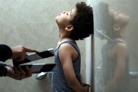 تصاویر و جزئیات جدید فیلم سینمایی بی‌صدا حلزون منتشر شد