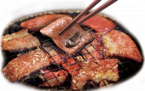 ハウス食品が黒胡椒ペースト調味料「禁断の黒胡椒」