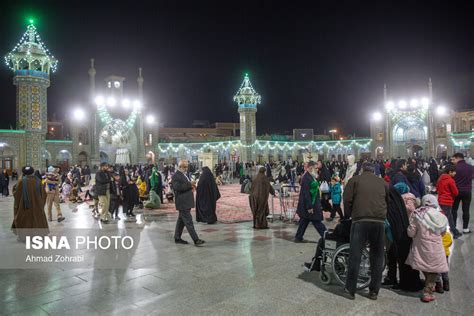ایسنا چراغانی حرم حضرت معصومهس و مسجد جمکران در آستانه نیمه شعبان