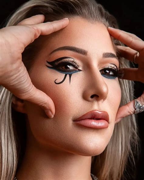 25 Egyptian Eye Makeup Ideas Cleopatra Inspired Looks And Tutorials