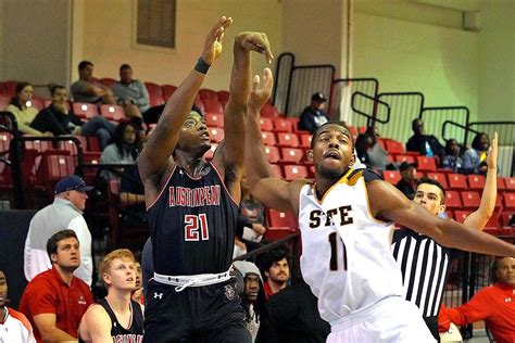 Short Handed Austin Peay State University Mens Basketball Gets 80 69
