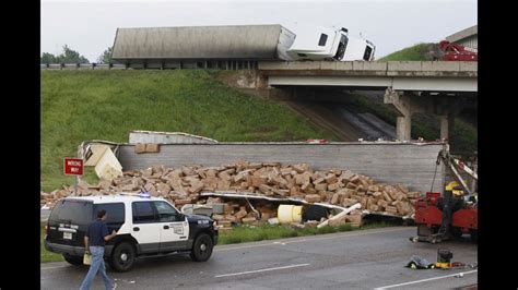 Photos Tornadoes Wreak Havoc In Midwest Cnn