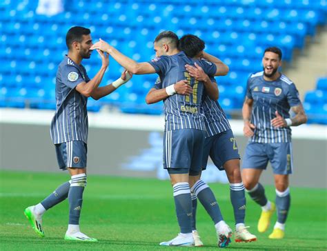 موسيماني يقود الوحدة الإماراتي إلى ربع نهائي البطولة العربية