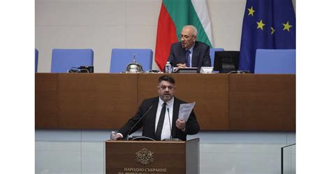 Вицепремиерът Атанас Зафиров Няма опасност от Чернобил нито теч на радиация