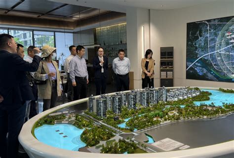 叶建光带队赴市区房地产项目和建筑业企业开展调研