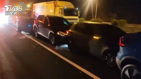 國三爆6車連環撞！2駕駛下車察看遭撞重傷