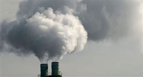 Se Llega Un Acuerdo En La Ue Para Las Emisiones De Gases Clouds Outdoor