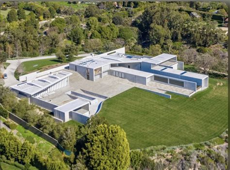 Jay Z And Beyonc Reportedly Paid Million Cash For New Malibu Estate Emily Cottontop