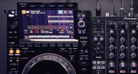 The Major Differences Between Cdjs And Controllers
