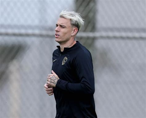 Róger Guedes Aceita Proposta Do Al Rayyan E Deixa O Corinthians