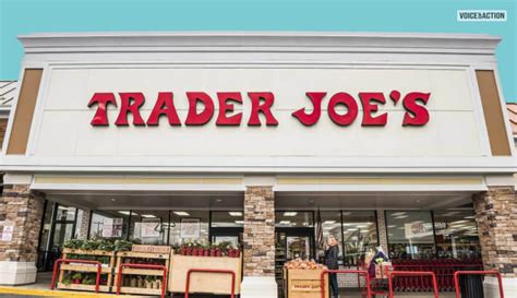 How Does Trader Joe's Make Waiting In Line Worth Your Time?