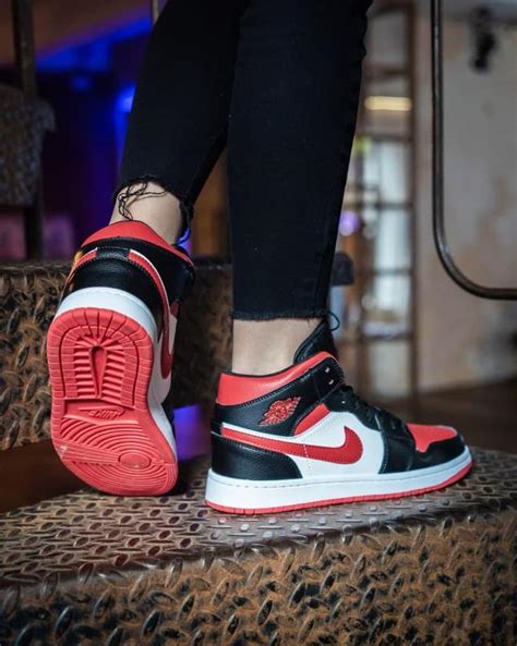 Женские кроссовки nike air jordan 1 женские кроссовки найк аир джордан ...