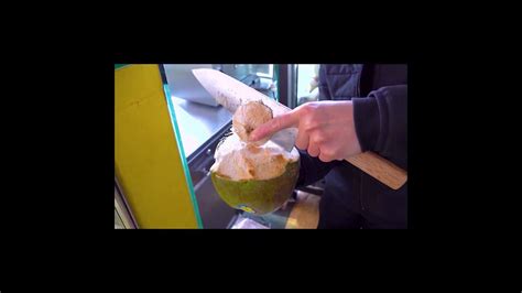 코코넛 워터 맛 느낌이 물씬나는 맛있는 베트남 현지 스타일 코코넛 주스 대전 중앙시장 Korean Nuoc Dua