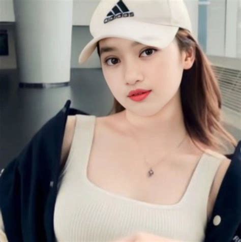 ညီမလေးဒီလို့လှုပ်ပြနေတော့အကိုကြီးထိန်မရတော့ဘူး လုပ်တော့မယ်နော်😂🤣🤣🤣 Anaing