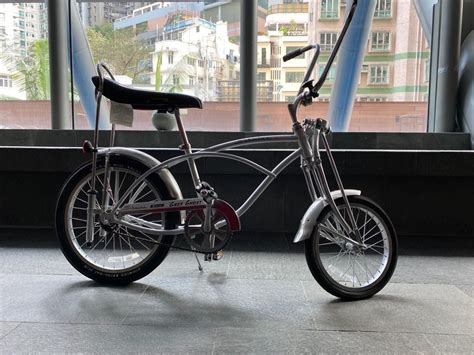 The Schwinn Sting Ray Old School Lowrider 運動產品 單車及配件 單車 Carousell