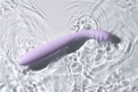Guide To Waterproof Sex Toys Svakom